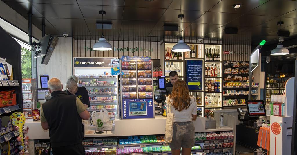 Spar Parkfoot staff praised for exceptional customer service ...