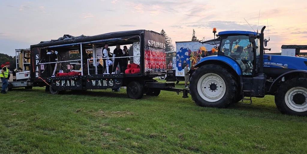 Connolly Spar lights up community with ‘Spar Wars’ float despite retail ...